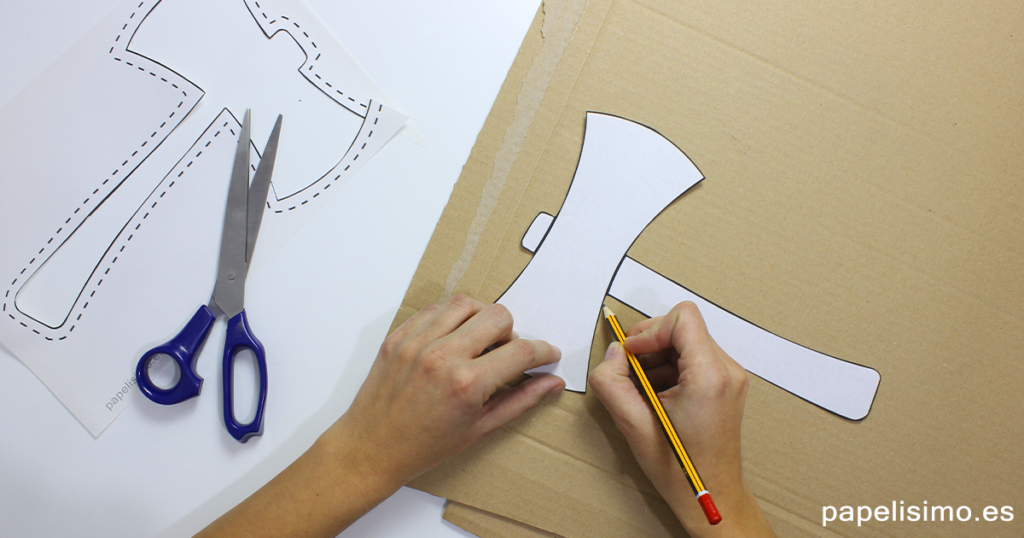 Cómo hacer hacha de cartón con plantilla cardboard ax - Papelisimo