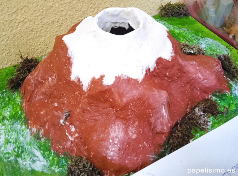 Como-hacer-volcan-casero-experimento-ninos-2 - Papelisimo